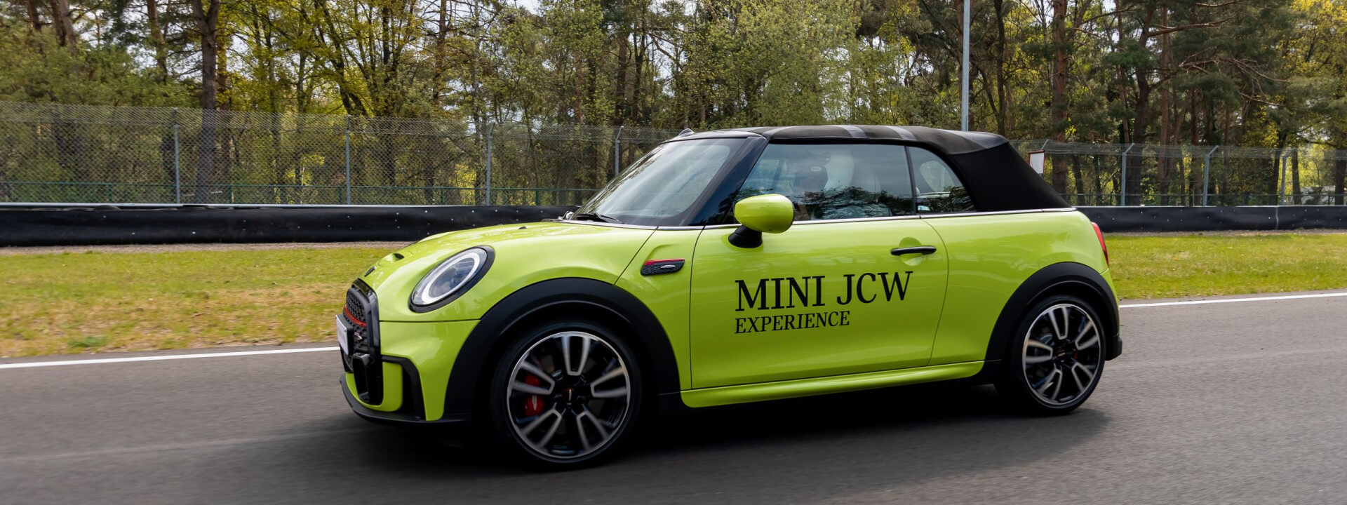 MINI JCW Track Experience 2023. - MINI Belux